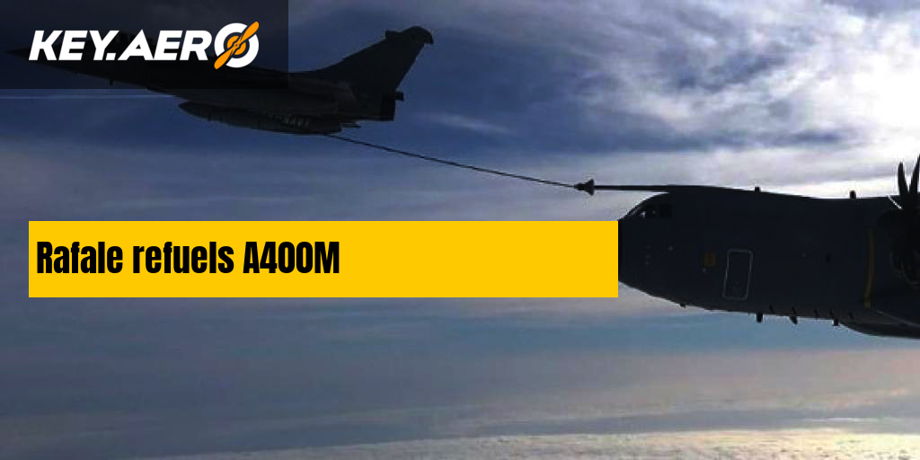 Rafale refuels A400M