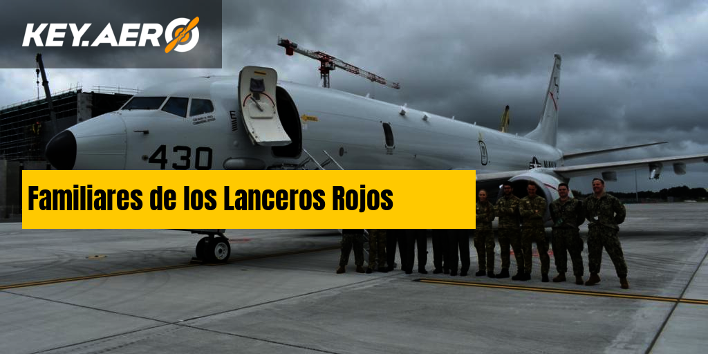 Los "Red Lancers" de la Armada estadounidense familiarizan a